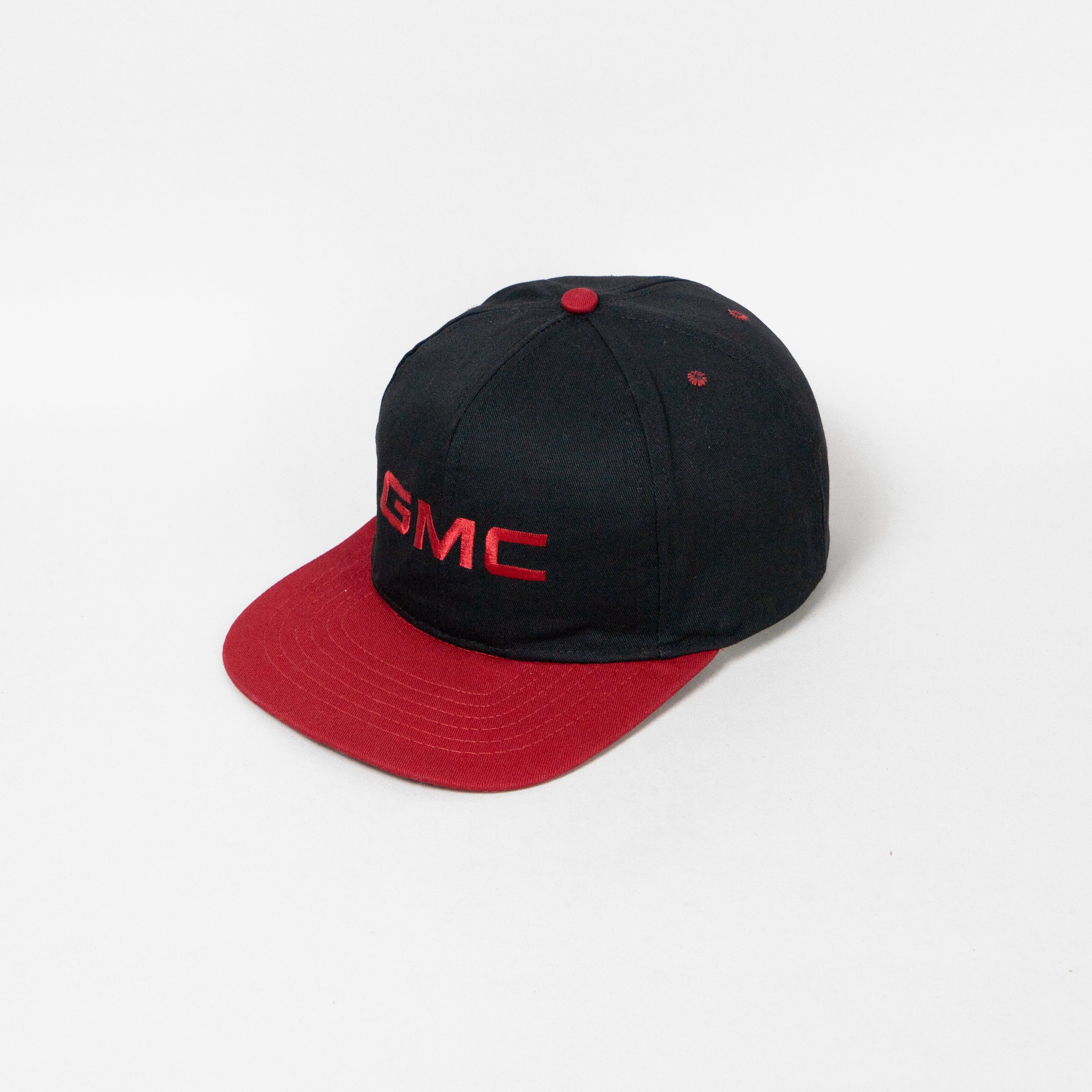 GMC – ALLCAPS